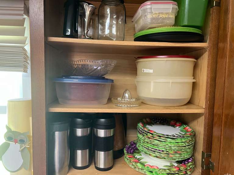 KIT… Upper kitchen cabinet lot marked 1247 to include assorted dishware ...