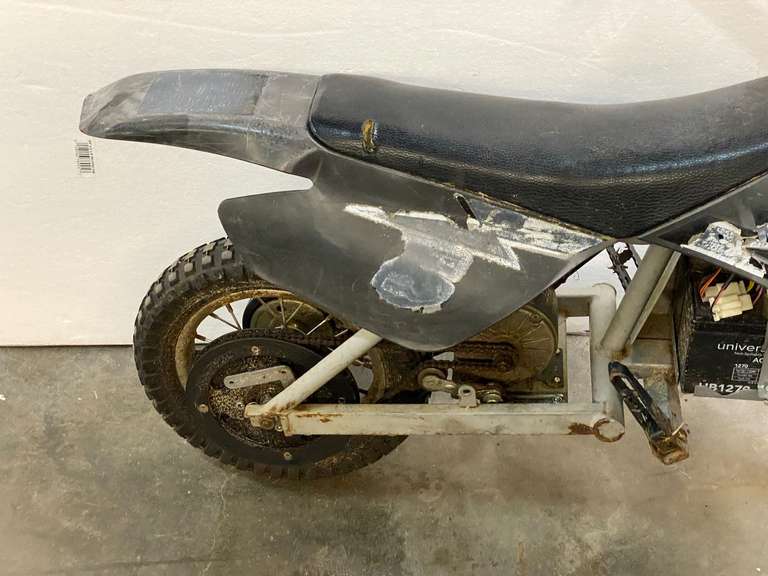 Razor MX 350 electric dirt bike, working condition unknown, see ...