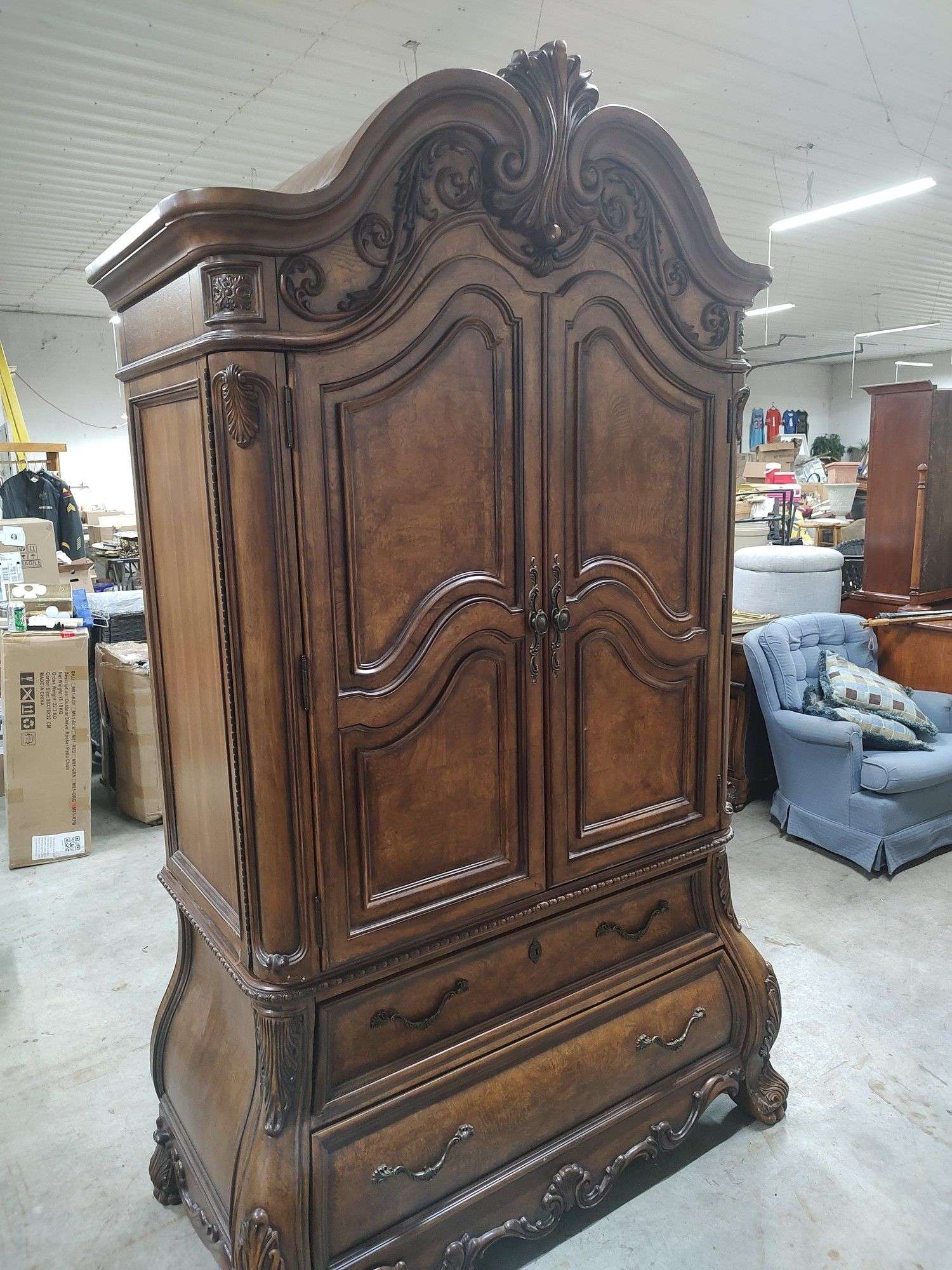 Havertys armoire store