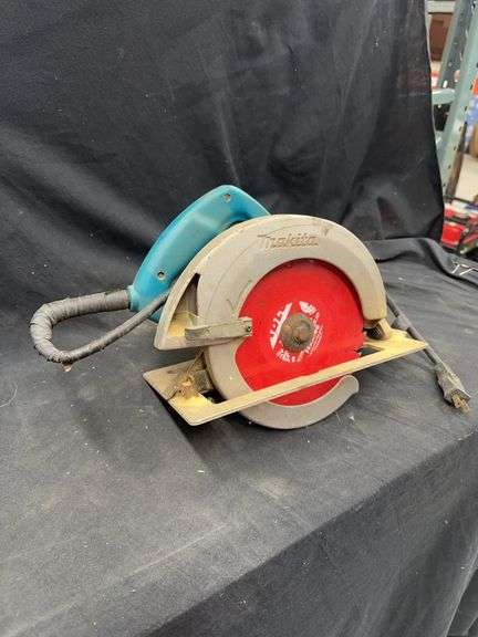 Makita 5007MB Circular Saw - Ford Brothers, Inc.