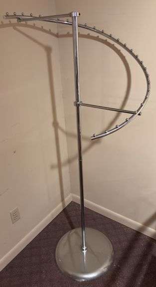 Metal Clothing Display Rack - Ford Brothers, Inc.