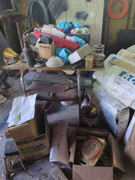 Large Assortment of Garage Items - Ford Brothers, Inc.