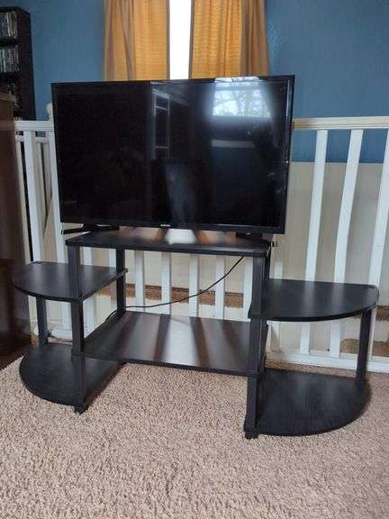 Samsung 32" TV with Stand - Ford Brothers, Inc.
