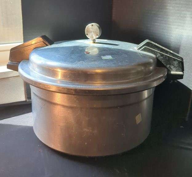 Vintage Mirro-Matic Pressure Cooker - Ford Brothers, Inc.