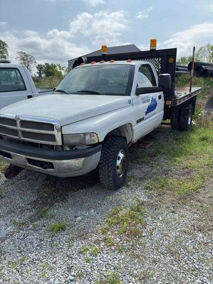 Dodge Ram 3500 Flatbed Truck - Diesel - Ford Brothers, Inc.