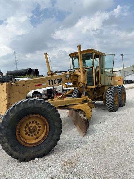 John Deere 770BH Road Grader - Ford Brothers, Inc.