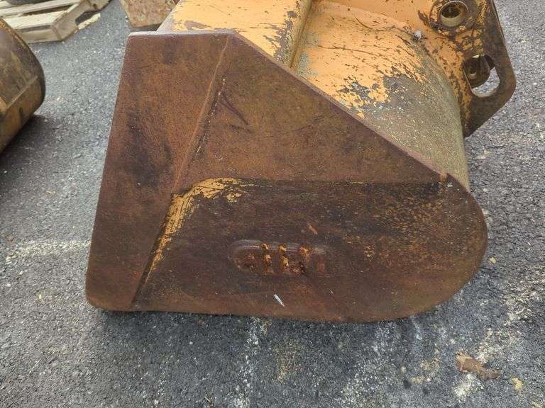 Helac Excavator Bucket Attachment - Ford Brothers, Inc.