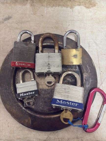 LOCKS IN TRAY - Ford Brothers, Inc.