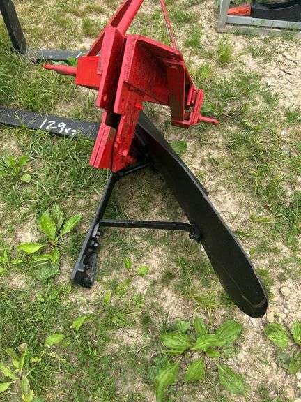 L7- 1 BOTTOM PLOW WITH 3PT HITCH - Ford Brothers, Inc.