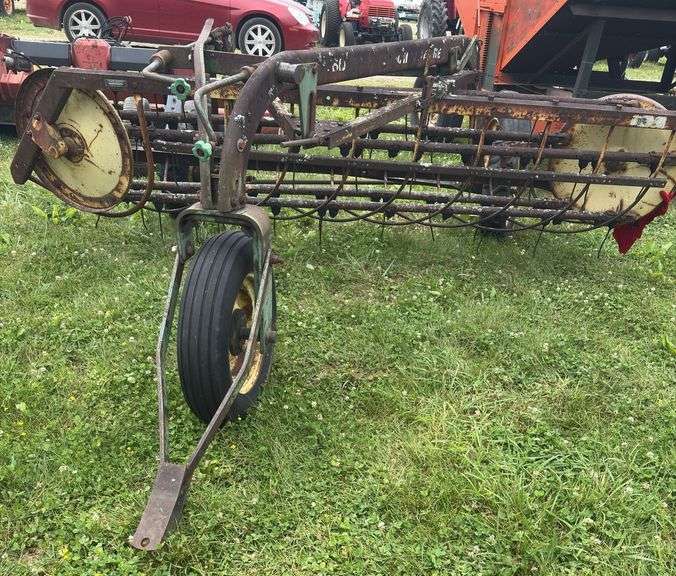 L10- JOHN DEERE HAY RAKE - Ford Brothers, Inc.