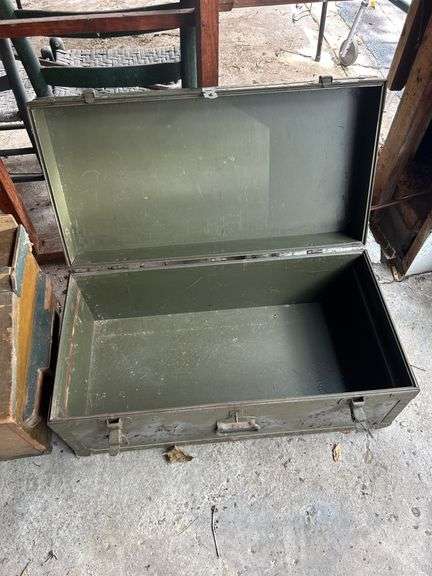 Dorbiler Military Style Storage Trunk - Ford Brothers, Inc.
