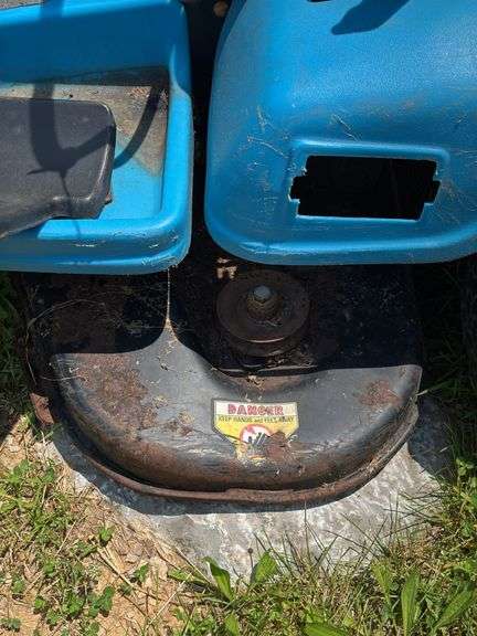 L15B- DIXON ZERO TURN MOWER - Ford Brothers, Inc.