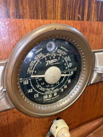 Zenith Long Distance Radio - Ford Brothers, Inc.