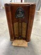 Zenith Long Distance Aviation Radio, Model R494209 - Ford Brothers, Inc.