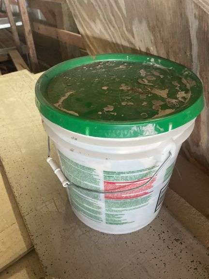 Sheetrock, Joint Compound and Bags of Fertilizer - Ford Brothers, Inc.