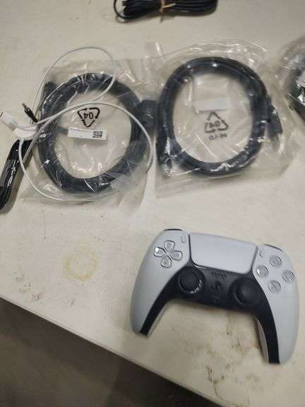 PLAYSTATION WIRELESS CONTROLLER - NIKON CHARGER - HDMI CABLES - Ford ...