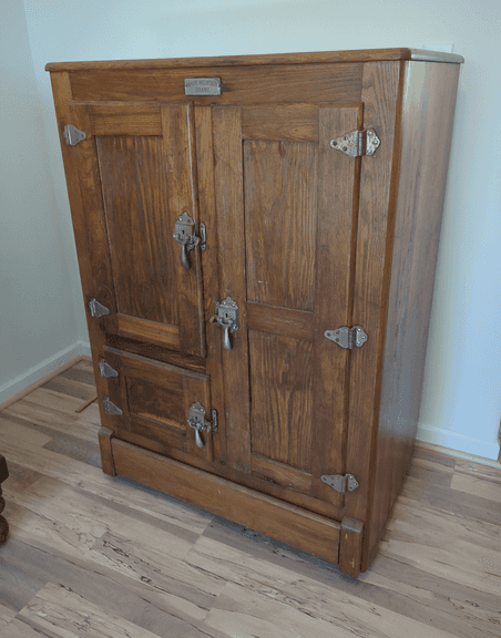 Antique White Mountain Grand Oak Ice Box, 49" x 35" x 21" - Mayo ...