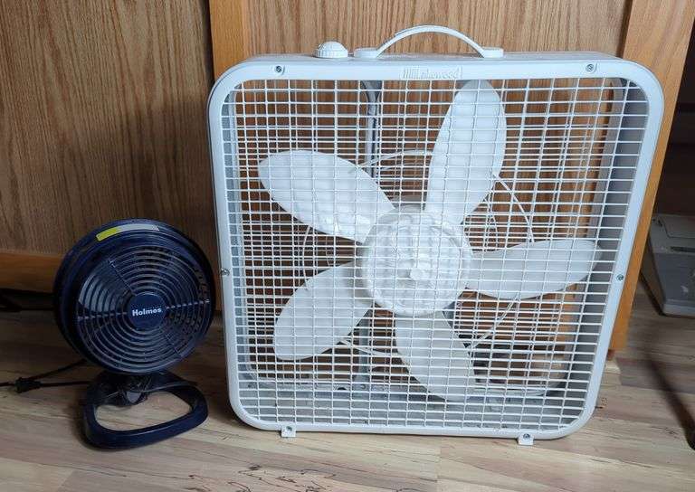 Holmes Electric Oscillating 7" Fan And Lakewood 20" Box Fan, Both Power ...