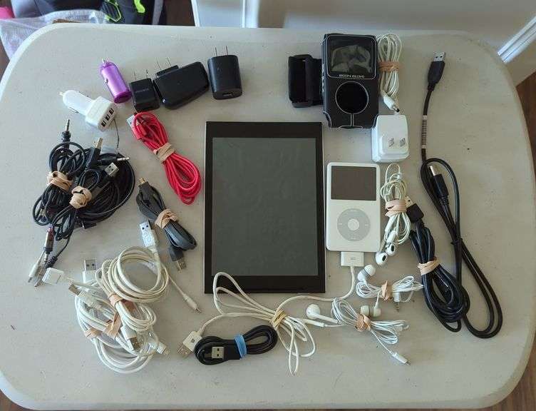 Apple iPod, Includes Charger And Protective Case, Android Le Pan Mini ...