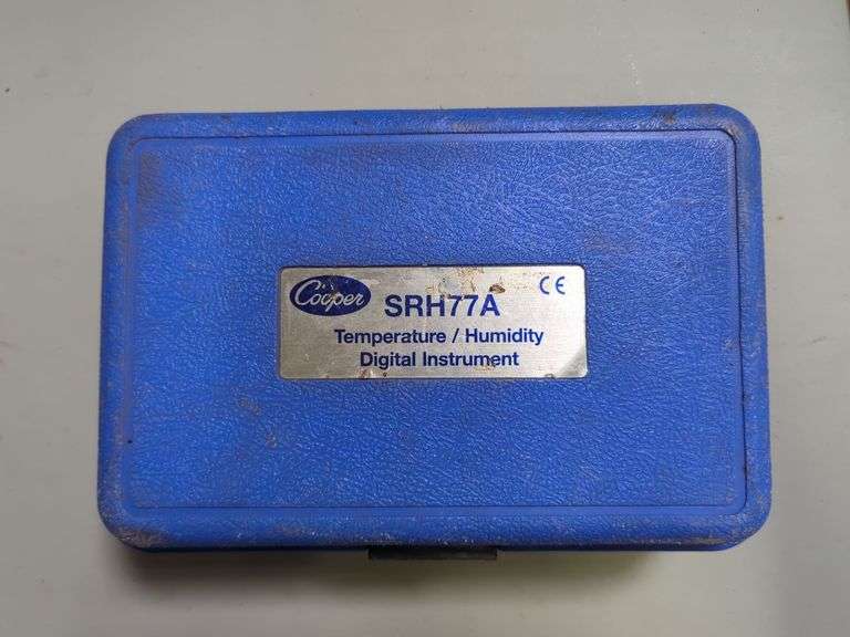 Cooper Temperature/Humidity Digital Instrument, Model SRH77A, In Hard ...
