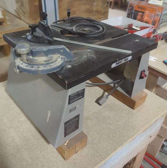 Porter Cable Shaper Table, Model 696, With Extra Fence - Mayo Auction ...