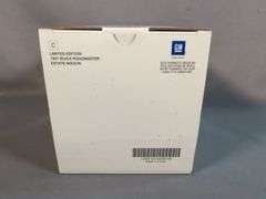 Danbury Mint 1947 Buick Roadmaster Estate Wagon Diecast Car, 1:24 Scale ...