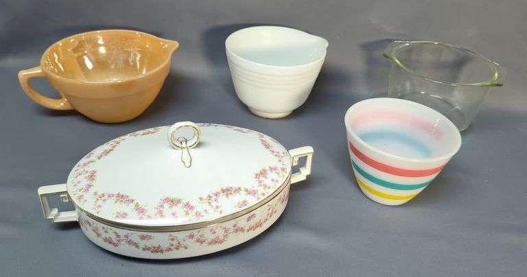 Fire King & Pyrex Serving And Mixing Bowls - Mayo Auction & Realty