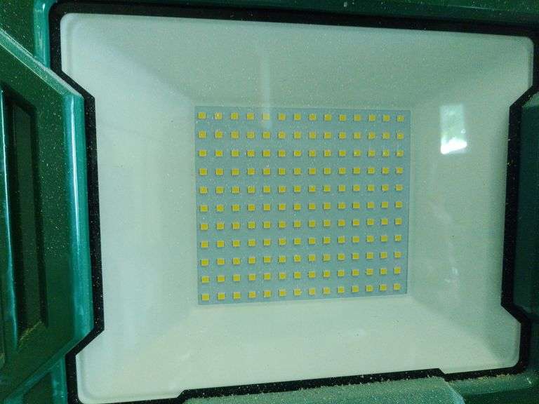 Masterforce Twin Head Work Light On Adjustable Tripod Stand - Mayo ...