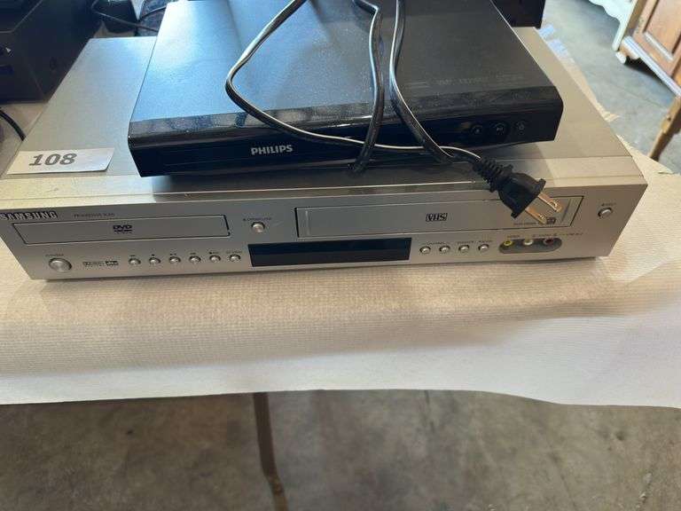 NAD Tuner, Amplifier, disc player, 2 bose speakers, dvd/vhs player, dvd ...