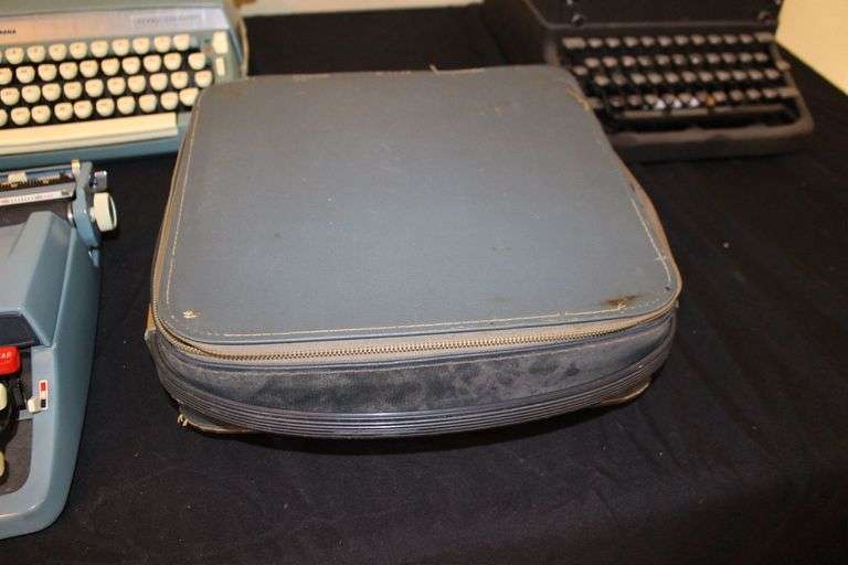 SCM Smith Corona Typewriter and Case, Webster XL 500 Typewriter and ...