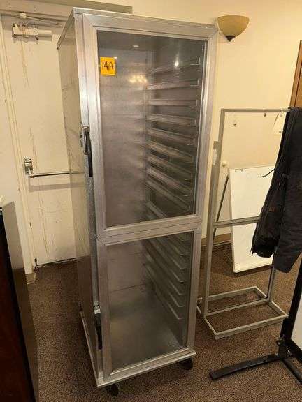 Lockwood Mfg. Enclosed Bakery Speed Rack - Model CA72-RR18-CD-R - 22in ...