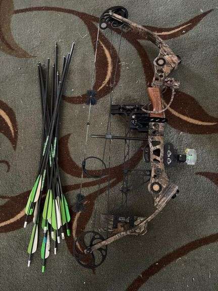 Mathews Compound Bow with case - Hostetter Auctioneers