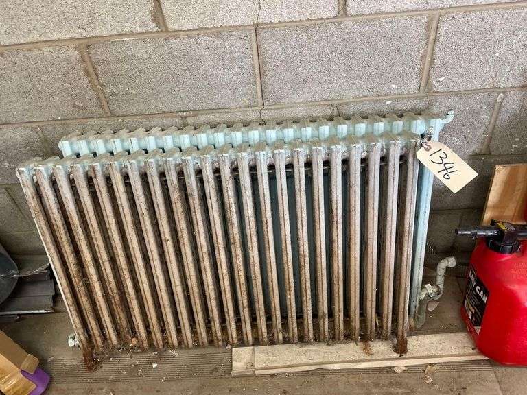 2 Hot Water Radiators 36x3x24 Inches - Hostetter Auctioneers