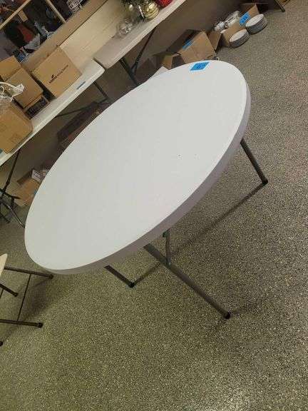 4ft Round Table - Hostetter Auctioneers