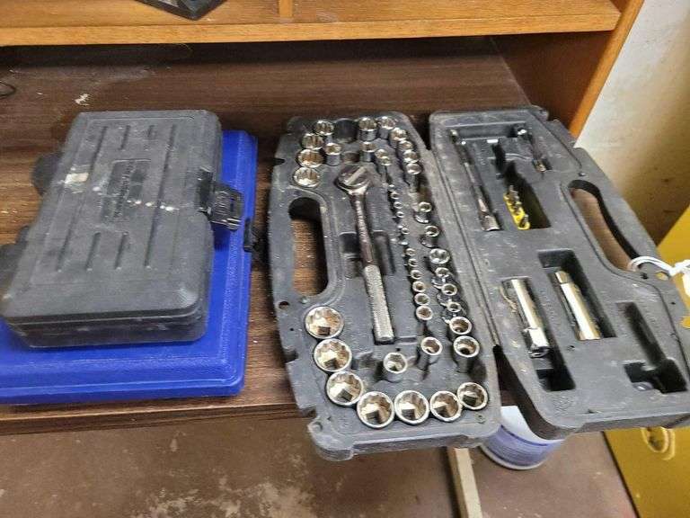 Socket Sets - Tape and Die Set - Hostetter Auctioneers