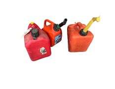 Assorted Small Gas Cans - Hostetter Auctioneers
