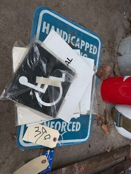 Handicap Signs - Hostetter Auctioneers