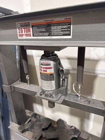 Central Machinery 20 Ton Shop Press - Hostetter Auctioneers