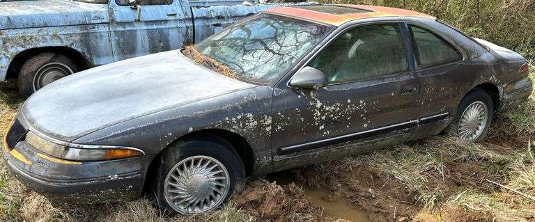 1994 LINCOLN MARK VIII - HAS KEY - HAS TENNESSEE TITLE. ODOMETER READS ...