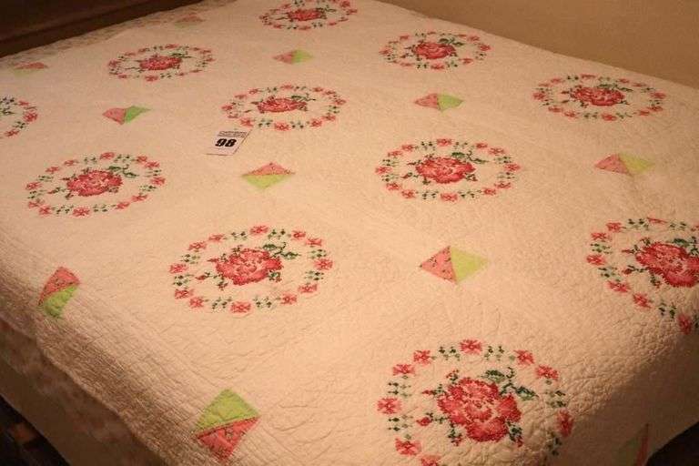Handmade Quilt with Hand Cross-stitch Design (Roses) 80"x60" - Comas ...