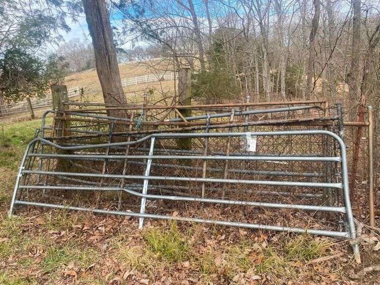 Metal Farm Gates - Comas Montgomery Realty & Auction Co., Inc.