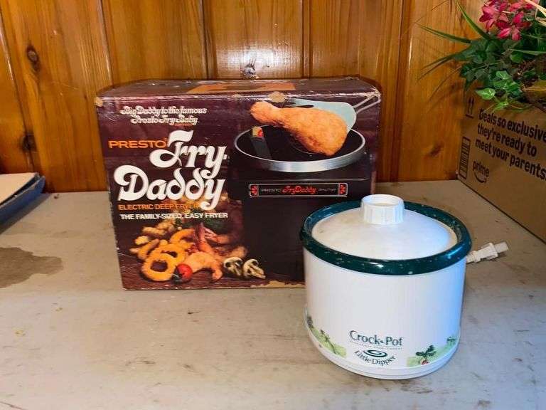 Vintage Crock-Pot and Presto Fry Daddy Deep Fryer - Comas Montgomery Realty & Auction Co., Inc.