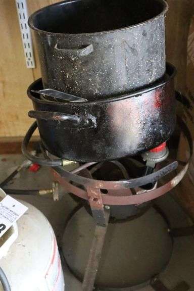 Propane Cooker with pots and Propane tanks - Comas Montgomery Realty ...