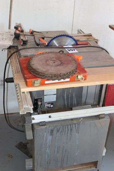 Ryobi BT 3000 Table Saw on heavy metal table with wheels **Buyer bring ...