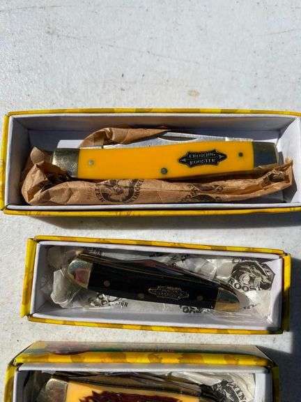 Lot of 5 Crowing Rooster Pocket Knives in Boxes - Comas Montgomery ...