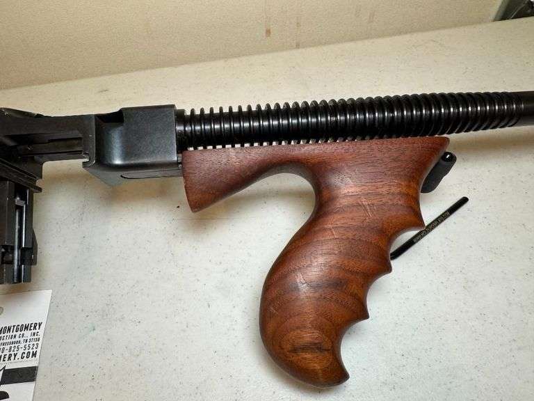 Thompson Semi-Automatic Carbine Model of 1927 AI, Caliber .45 - Comas ...