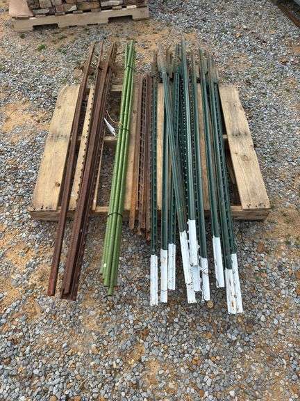 (19) T-Post & Green Post - Taylor Auction & Realty, Inc.