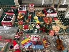 Shelf Christmas Ornaments - Taylor Auction & Realty, Inc.