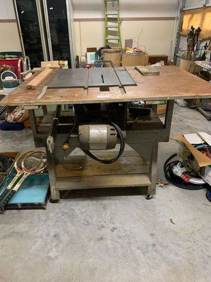 Atlas Table Saw & Chiefs Collector Tin - West Central Auction Company