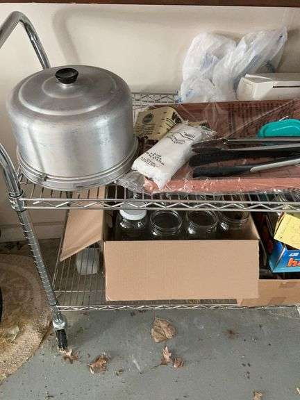 Content of wire rack and wire rack - West Central Auction Company